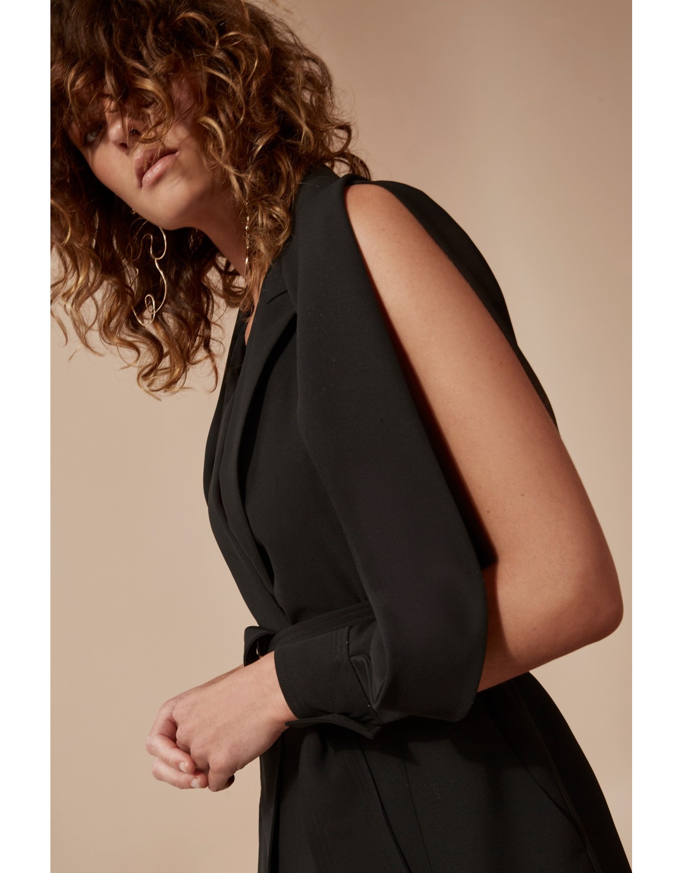 Solitary Blazer Split-Sleeve Belted - Black (CC)